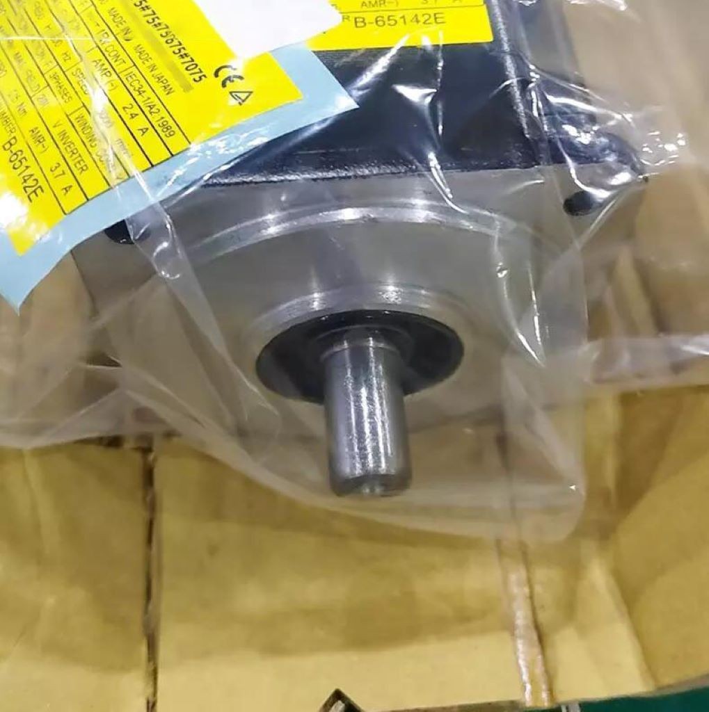 EASYCNC ONLINE SHOPPING A06B-0377-B675#7075 Fanuc AC Servo Motor aM2.5B/3000 New And Original