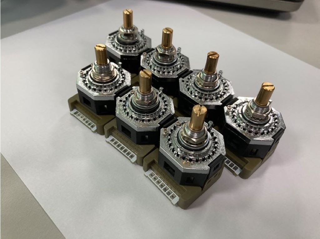 EASYCNC ONLINE SHOPPING AC09-01H FUJI Rotary Switch New And Original