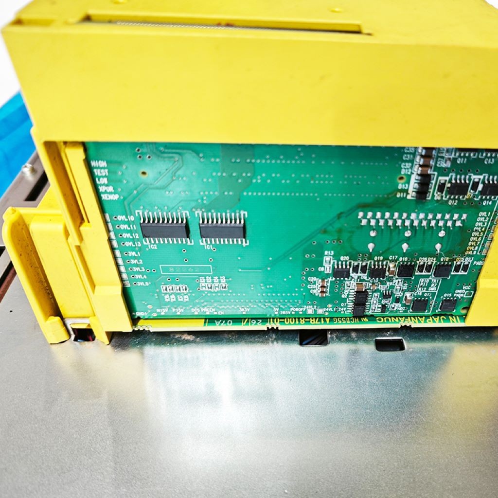 EASYCNC ONLINE SHOPPING A02B-0338-B512 Fanuc Series OI-MF Used