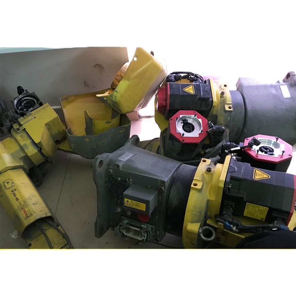 EASYCNC ONLINE SHOPPING A05B-1142-B231 FANUC robot arm used